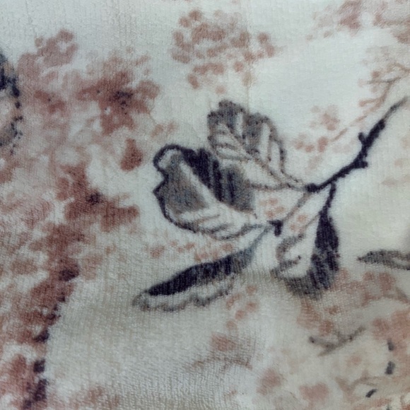 Laura Ashley | Bedding | Nwt Laura Ashley Vintage Floral Print Throw ...